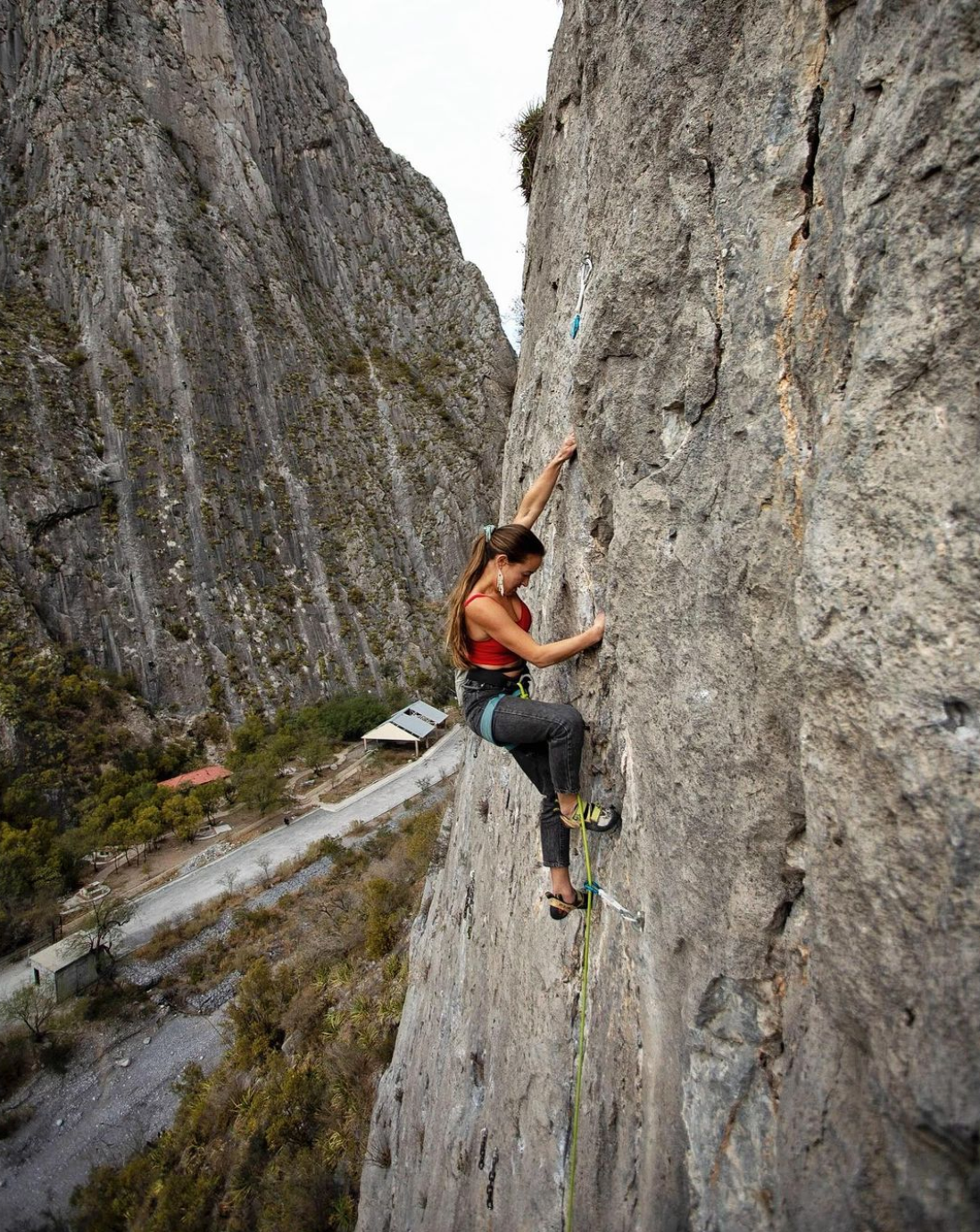 About Us | She Moves Mountains | Women's Climbing & Backpacking Experiences