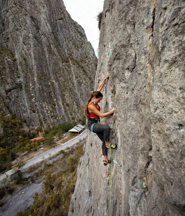 About Us | She Moves Mountains | Women's Climbing & Backpacking Experiences